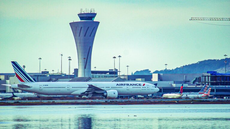 U.S. Launches Major Overhaul of Air Traffic Control System - THENEVADAVOICE